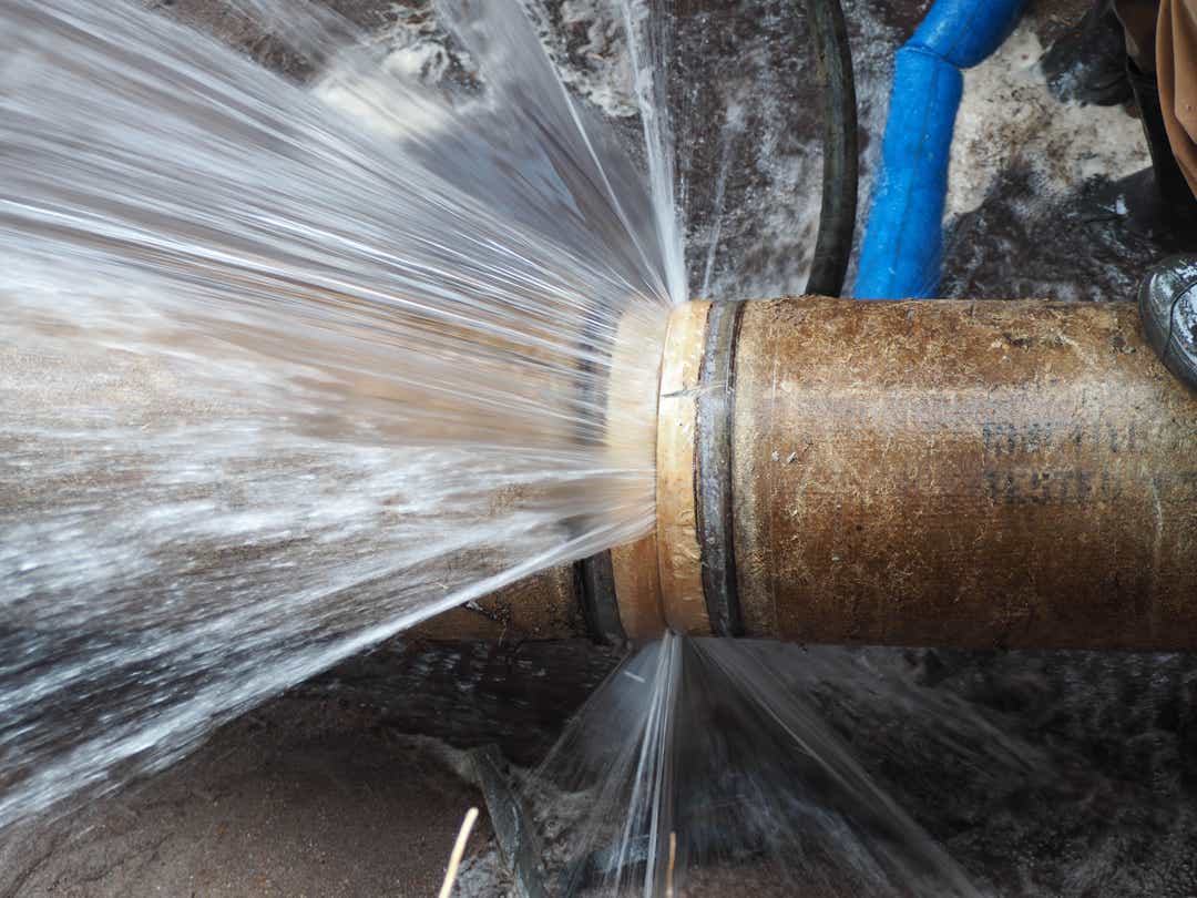 Keep your water pipes from bursting and freezing with these tips from ...
