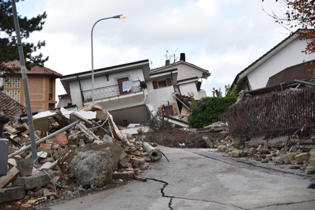 Earthquake preparation danger safety aftermath steps | SERVPRO