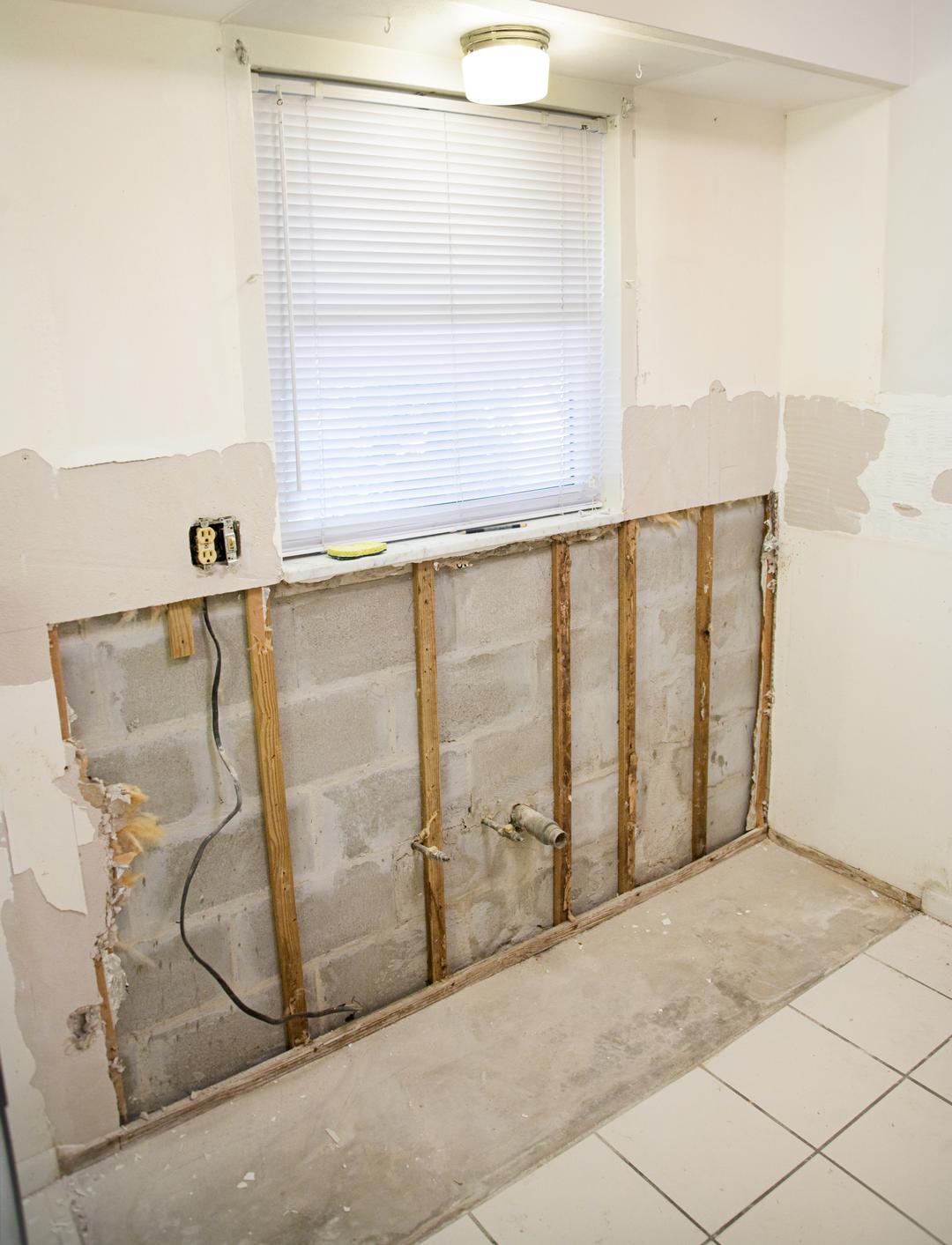 How to Remove Mold From Drywall | SERVPRO